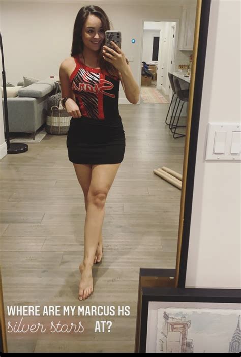 Hayley Orrantias Feet