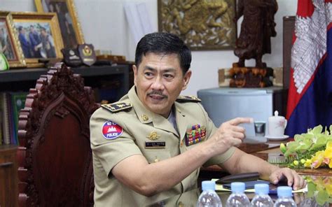 លោកស្នងការ ជួន ណារិន្ទ បានផ្សព្វផ្សាយលេខទូរស័ព្ទទំនាក់ទំនងបន្ទាន់របស់អធិការក្រុង ស្រុក