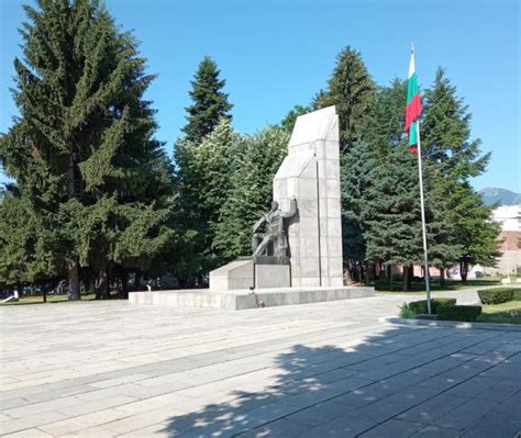 Паметник на Гоце Делчев