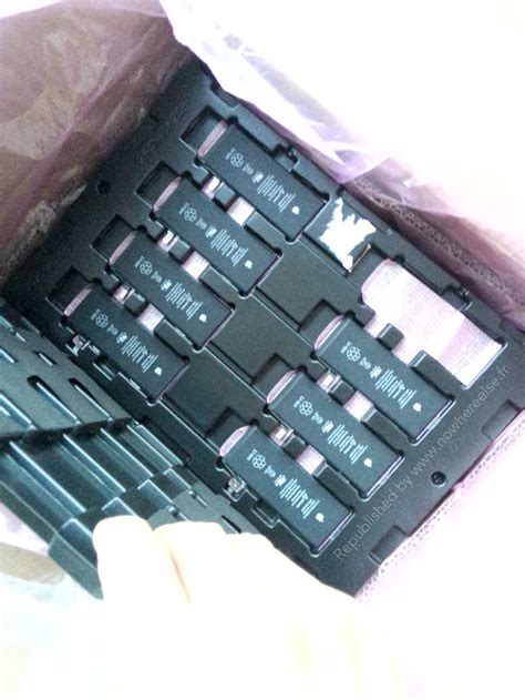 Now Even More Shots Of The 4 7 Inch Iphone 6s 1810mah Battery Have Leaked 9to5mac