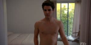 Treat yourself to an unobstructed view of Darren Criss derrière Queerty