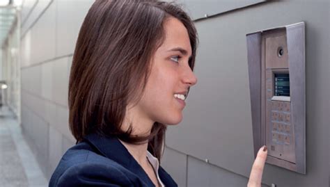 2N HELIOS IP Intercom VoIP θυρομεγάφωνα σταθμοί επικοιωνίας audio video