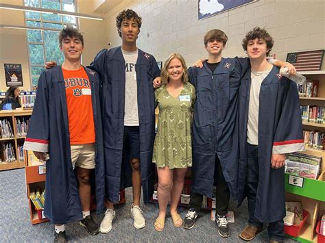 Celebrating The Class Of 2024 Elementary School Senior Walk Dixie