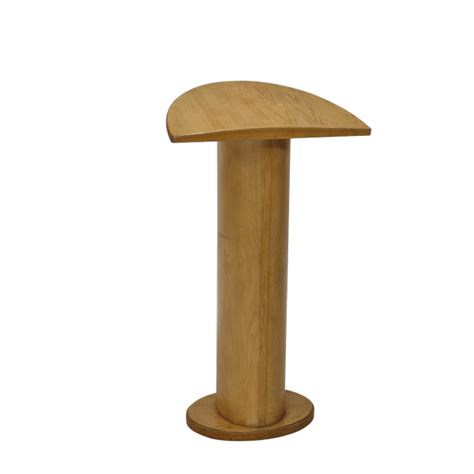 Lecturn Natural Thorns Group