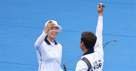 한국 양궁 일본 꺾고 대회 첫 금메달