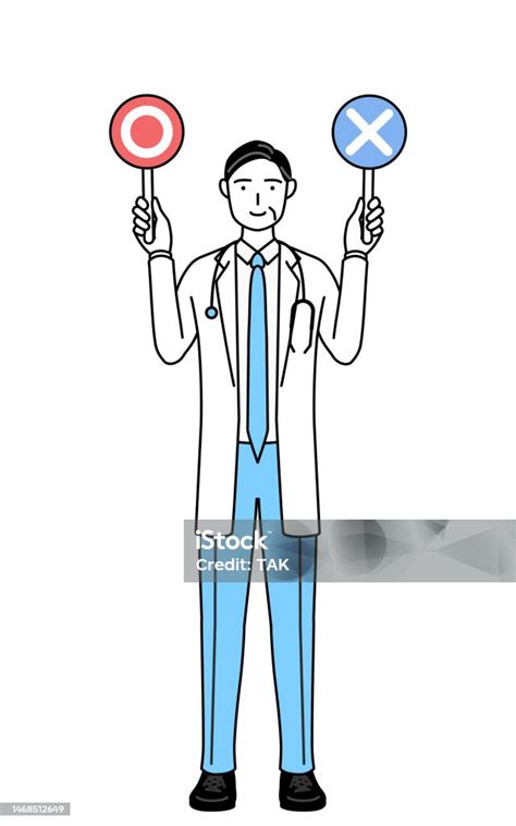 청진기가 달린 흰 코트를 입은 남자 의사 정답과 오답을 나타내는 막대기를 들고 있는 선배 중년 참전용사 건강 진단에 대한 스톡 벡터 아트 및 기타 이미지 Istock