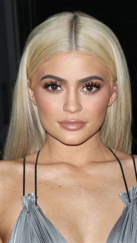 Bleach Hair Ideas 15 Stunning Styles To Try In 2024 Headluv Kylie