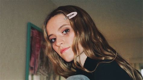 Track By Track Rosie Darling Breaks Down Her Golden Age Ep