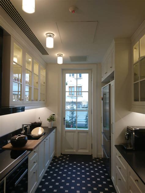 Входни врати Качествена дървена дограма Famoso Line