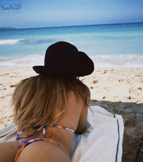 Karina Wagner Nackt Nacktbilder Playboy Nacktfotos Fakes Oben Ohne