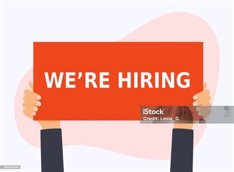우리가 고용 하 고 배너를 들고 손입니다 고용 하는 사업 하 고 개념을 모집입니다 사람 구함 표시에 대한 스톡 벡터 아트 및 기타 이미지 사람 구함 표시 채용 벡터