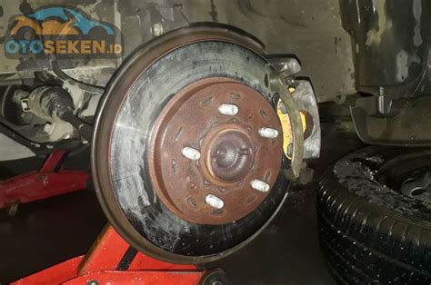 Cara Merawat Rem Cakram Mobil Bekas Di Musim Hujan Perhatikan Hal Ini Otoseken