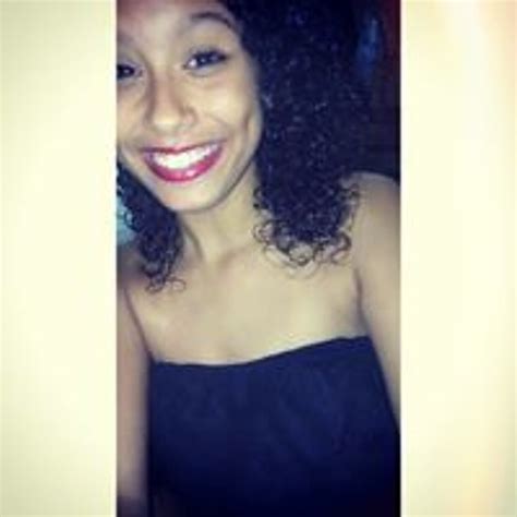 Stream Maria Clara Silva Music Listen To Songs Albums Playlists For