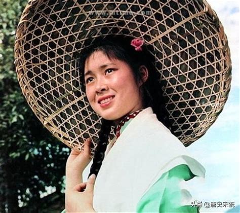 導演蘇里回憶《劉三姐》演員遴選過程，黃婉秋是那個年代的女神 每日頭條