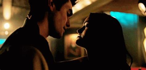Kiss Archie Andrews Gif Kiss Archie Andrews Veronica Lodge Descobrir E Compartilhar Gifs