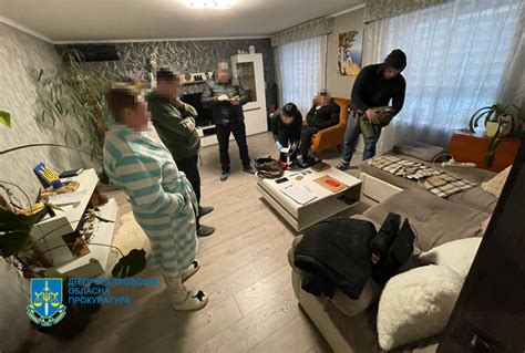 У Кривому Розі депутат міськради та його спільники крали кошти на ремонті пошкоджених через