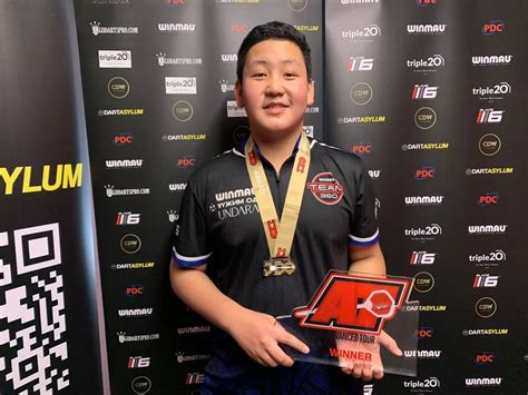 Х ТЭРГЭЛ ДАРТСЫН ДЭЛХИЙН ЧАНСААГ ТЭРГҮҮЛСЭН АНХНЫ АЗИ ТИВИЙН ТОГЛОГЧ БОЛОВ