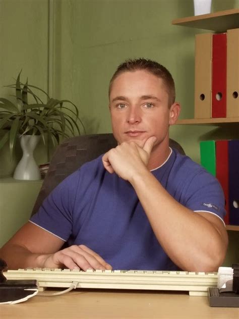 Carlos Posing Nude Porn Pictures Xxx Photos Sex Images 3345433 Pictoa