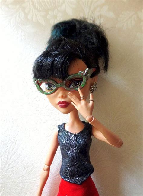 Girl With Glasses Monster High At Curtis Dolan Blog