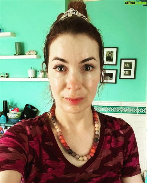 Felicia Day Instagram Dropped My Kid Off For First Day Of First Grade Sob Now What Gethu