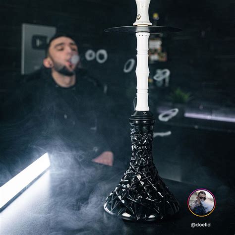 Vyro Versa Black Clear Aeon Hookah English
