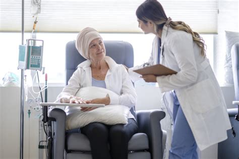 Older Patients With Metastatic Breast Cancer Often Do Not Receive First Line Systemic Therapy