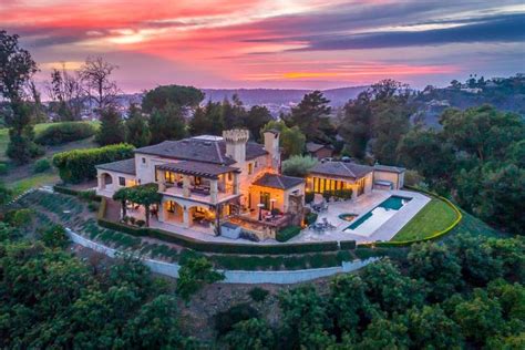Luxury Villa At 117 Crestview Lane Montecito Ca Mansión Moderna