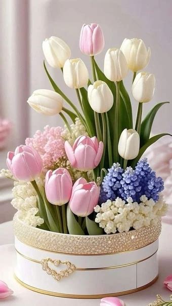 Дорогие милые девушки Поздравляем вас с международным Женским Днём 8 Марта Пусть каждый день