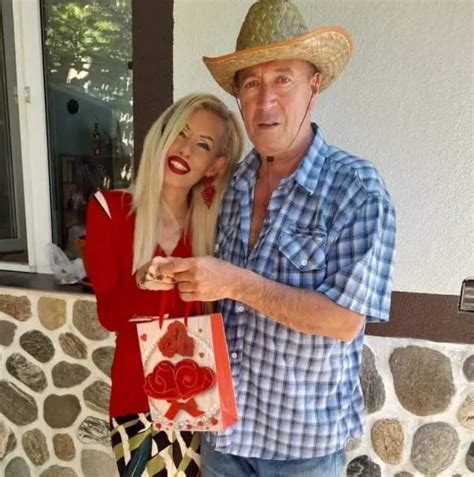 Desani Честит Ден На Бащата на най добрия баща на света моят💝🍻💝🍻💝