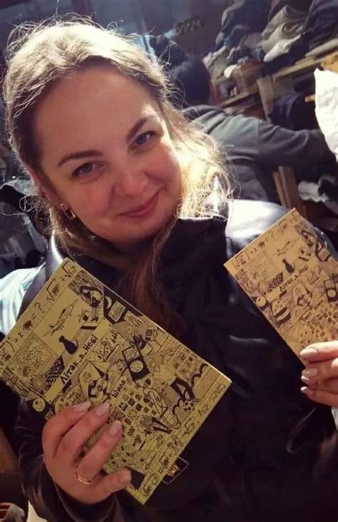 У пунктах видачі одягу переселенцям в Полтаві запустили буккросинг Полтавщина