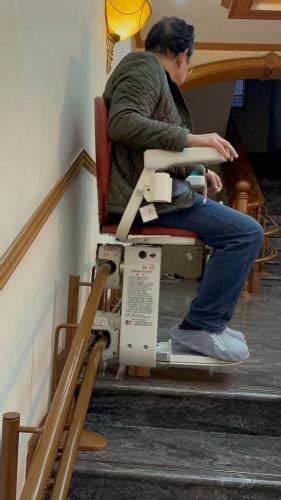 전기 현대 리프트 장애가있는 휠체어 계단 리프트 의 고품질 전기 현대 리프트 장애가있는 휠체어 계단 리프트