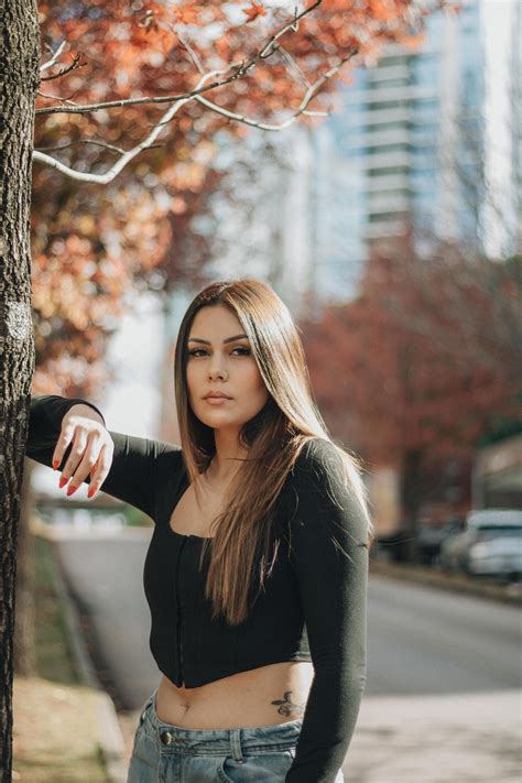 Beautifulbrunettelegsspread Photos Download The Best Free Beautiful