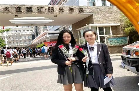 大连嘉汇阳光高中 大连嘉汇阳光小学 伤感说说吧