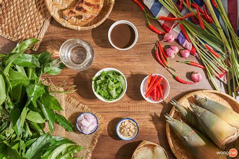 วิธีทำ “แกงหน่อไม้ใส่ใบย่านาง” แกงอีสานเผ็ดร้อน รสแซ่บน้ำลายสอ