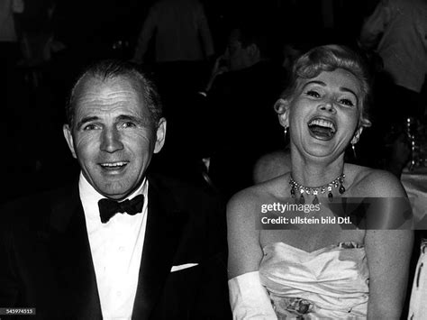 Zsa Zsa Gabor Schauspielerin Ungarn Usa Mit Ihrem 4 Ehemann Hal