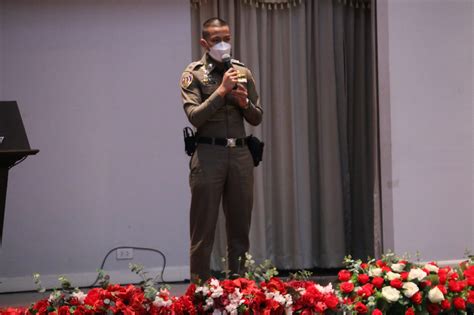 วันที่ 23 พฤศจิกายน 2564 เวลา 18 30 น พลตำรวจโท ต่อศักดิ์ สุขวิมล ผู้ช่วยผู้บัญชาการตำรวจ