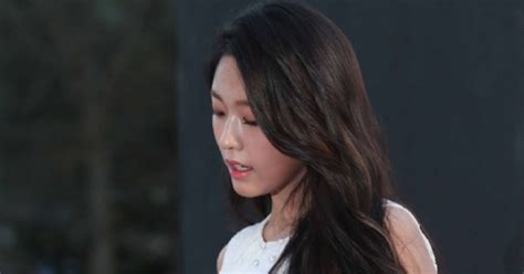 [동아포토]aoa 설현 짧은 치마 노출방지손