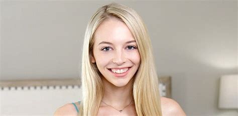 Lily Larimar Wiki Bio Age Height Weight