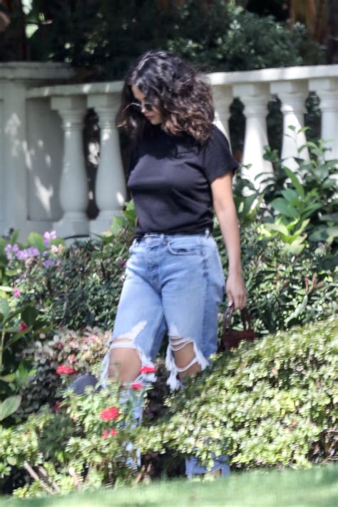 Selena Gomez Braless Hot Celebs Home