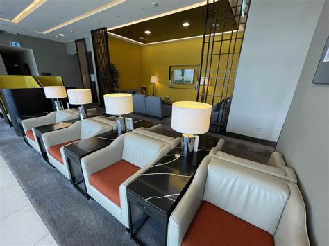 Review Singapore First Class Silverkris Lounge London The Flight Club