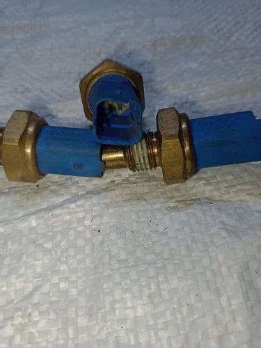 Single Cast Iron Renault Duster 2 Pin Gear Switch At Best Price In New