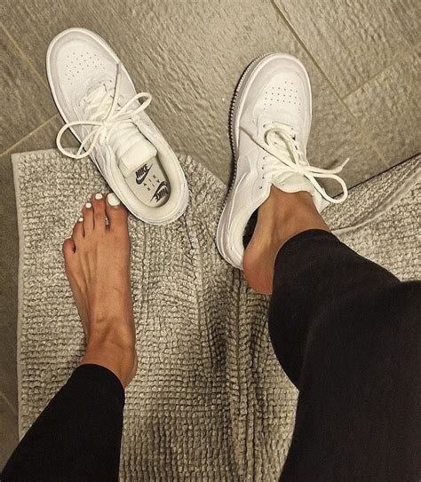 Xyan Feet Toes Pin 66455494