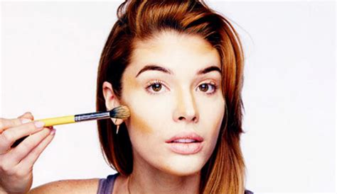 How To Define Your Cheekbones