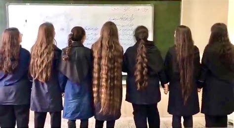 عکس هنرمندان قدیمی سلیمان واثقی با نام هنری سلی در گذر زمان متولد ۱۳۲۴ از خواننده‌های سبک پاپ