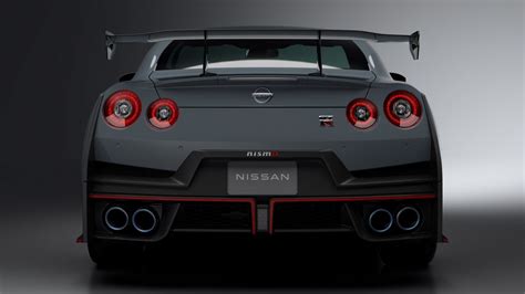 New Nissan Gt R Unveiled In Japan
