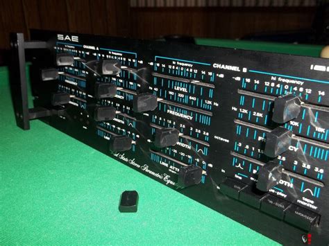 Sae 1800 Parametric Equalizer Photo 2238548 Uk Audio Mart