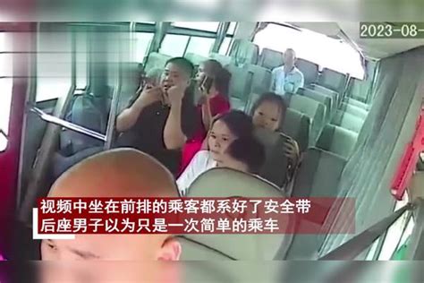 乘客坐大巴后座未系安全带 遇颠簸路面被弹起6次致爆裂骨折