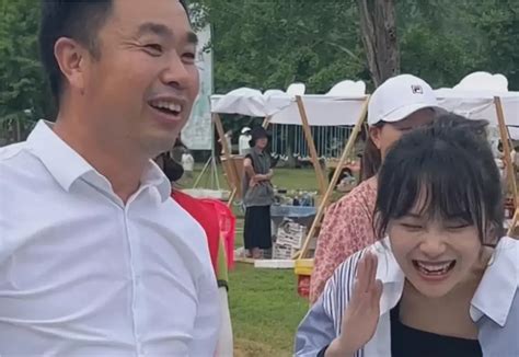 失去美颜的“挖呀挖”老师，很快就会跌落尘埃 哔哩哔哩