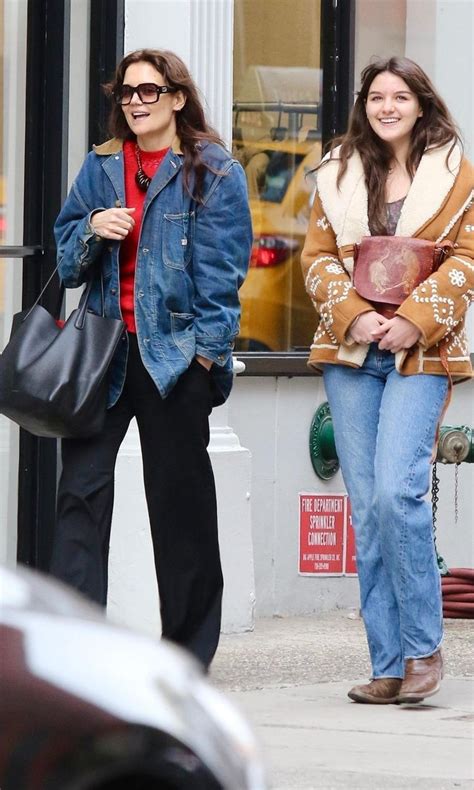 Katie Holmes And Suri Cruise Join Latest Fashion Trend In New York City