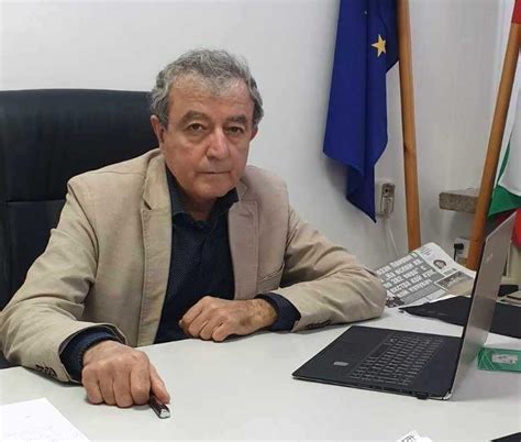 Д р Савков управител на болницата в Лом София не е България общинските болници учат на